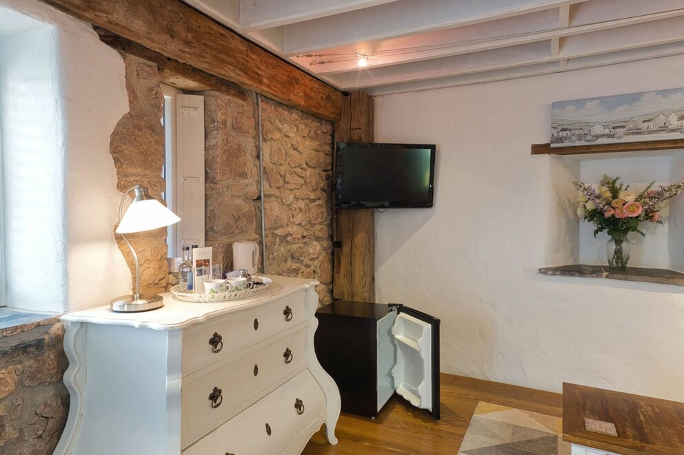 Trefloyne Manor | The Hayloft Suite